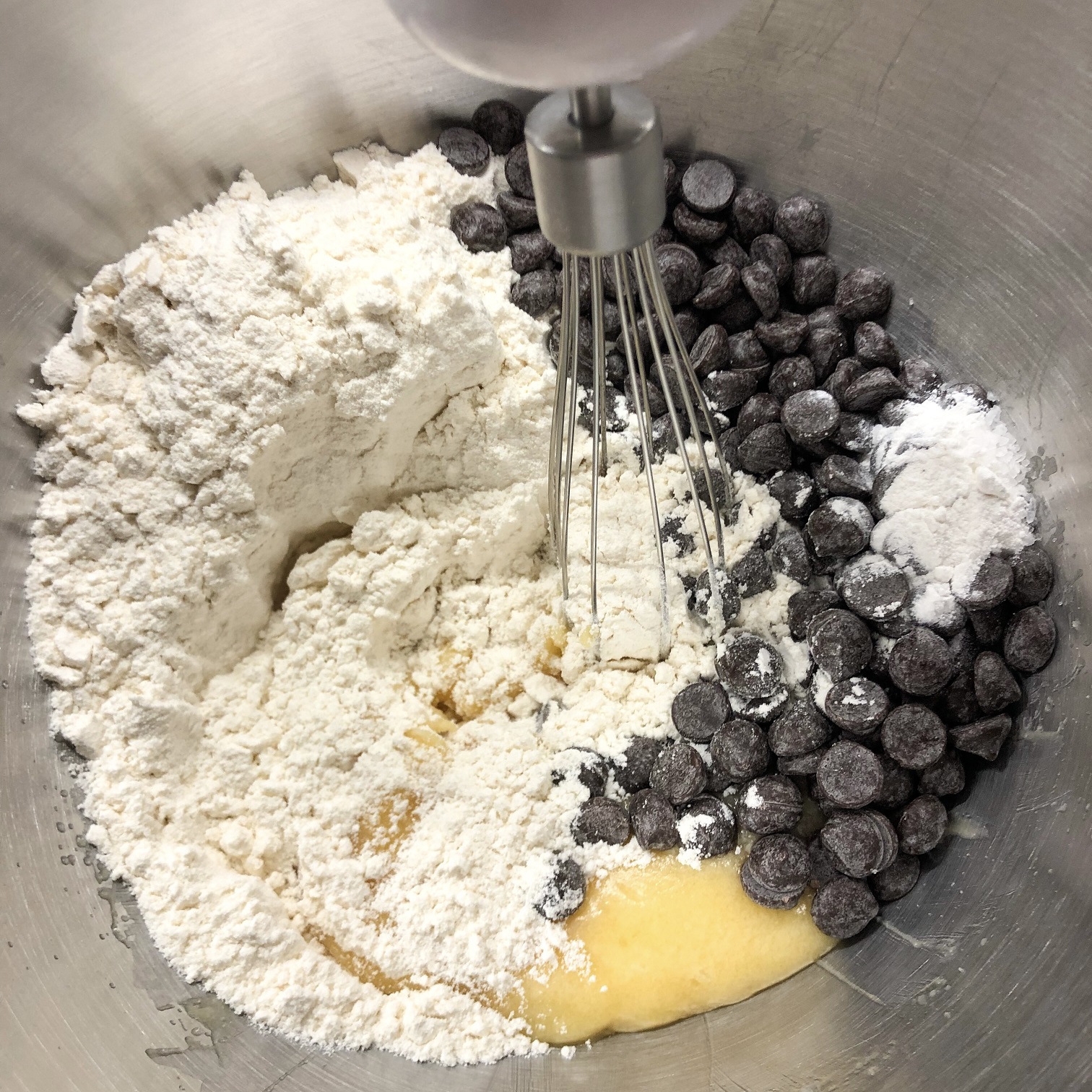 HOW TO MAKE CHOCOLATE CHIP COOKIES - Kokohuete Bakery